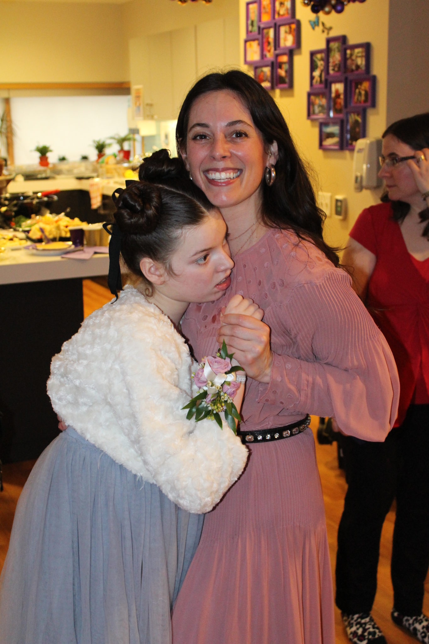 “Under the Stars”: Prom Dance for Emily’s House Children and Families ...